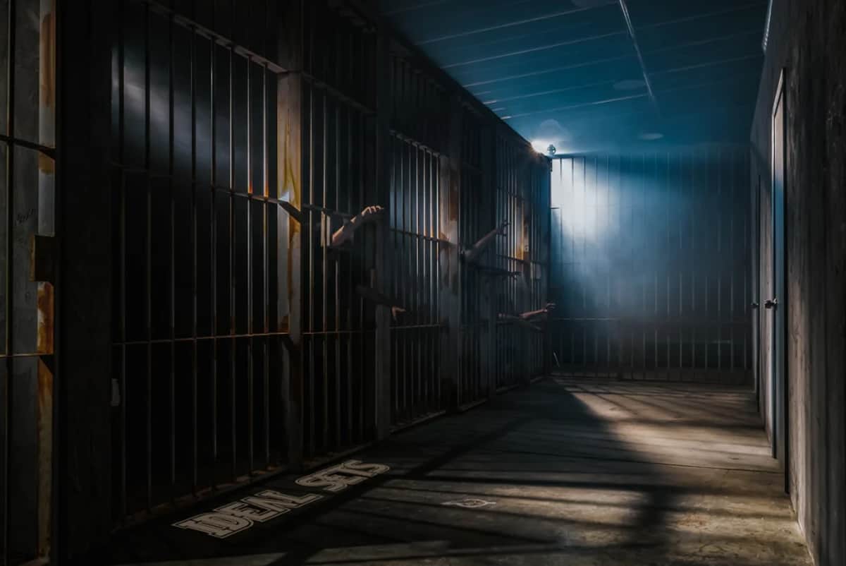 6 Great Jail Sets You Can Rent (2025) - Peerspace