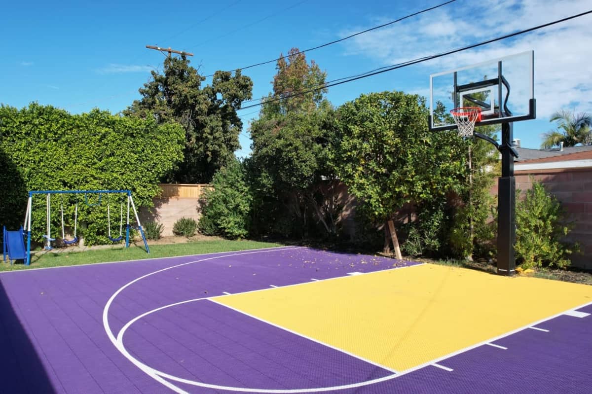 11 Fun March Madness Party Ideas For Your Crew (2025) - Peerspace