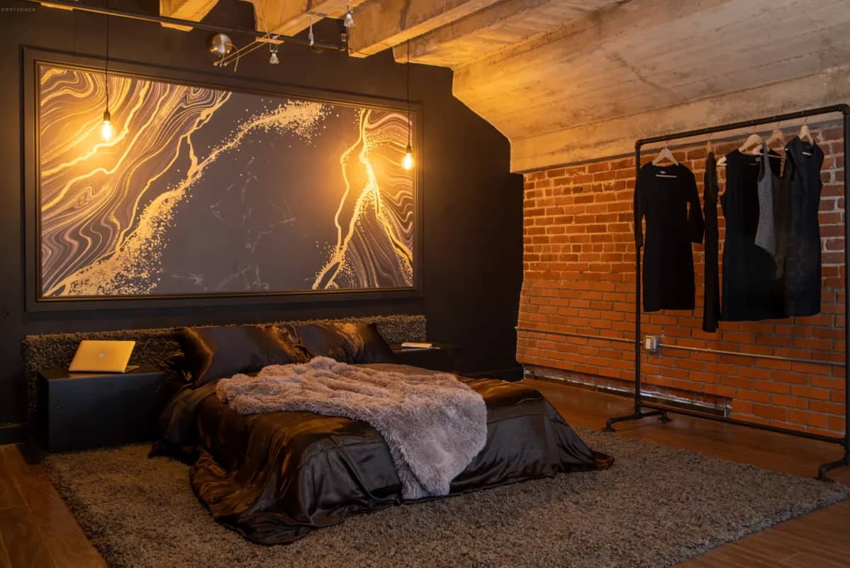 13 Cool 28th Birthday Photoshoot Ideas For Your Feed - Peerspace