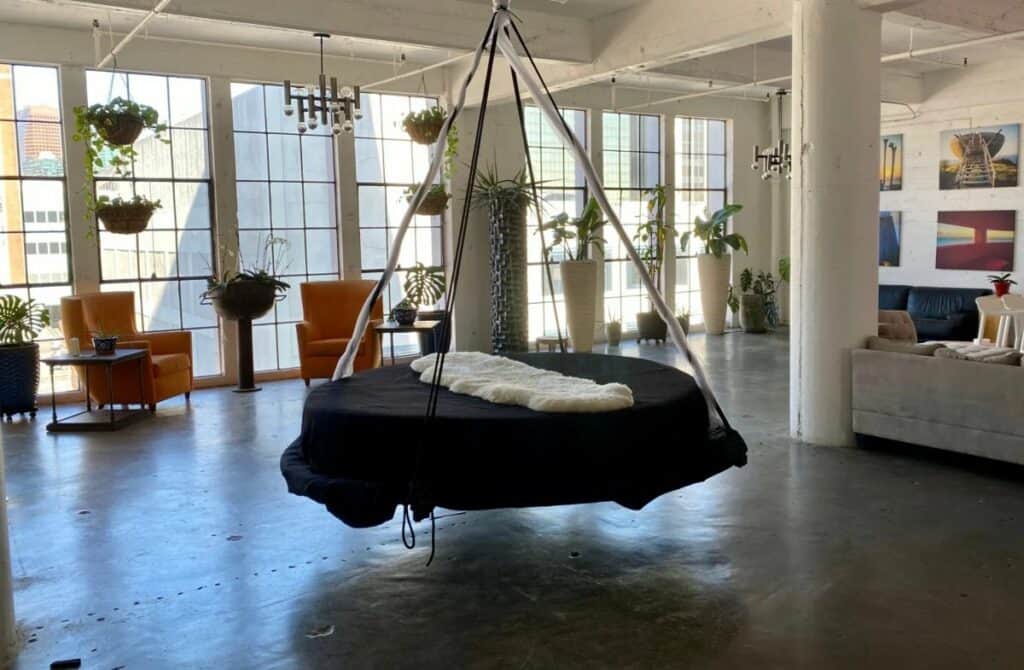 12 Studio Photoshoot Ideas in Los Angeles - Peerspace