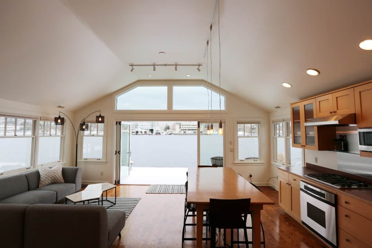 8 Places to Find Camera Equipment Rentals in Seattle - Peerspace