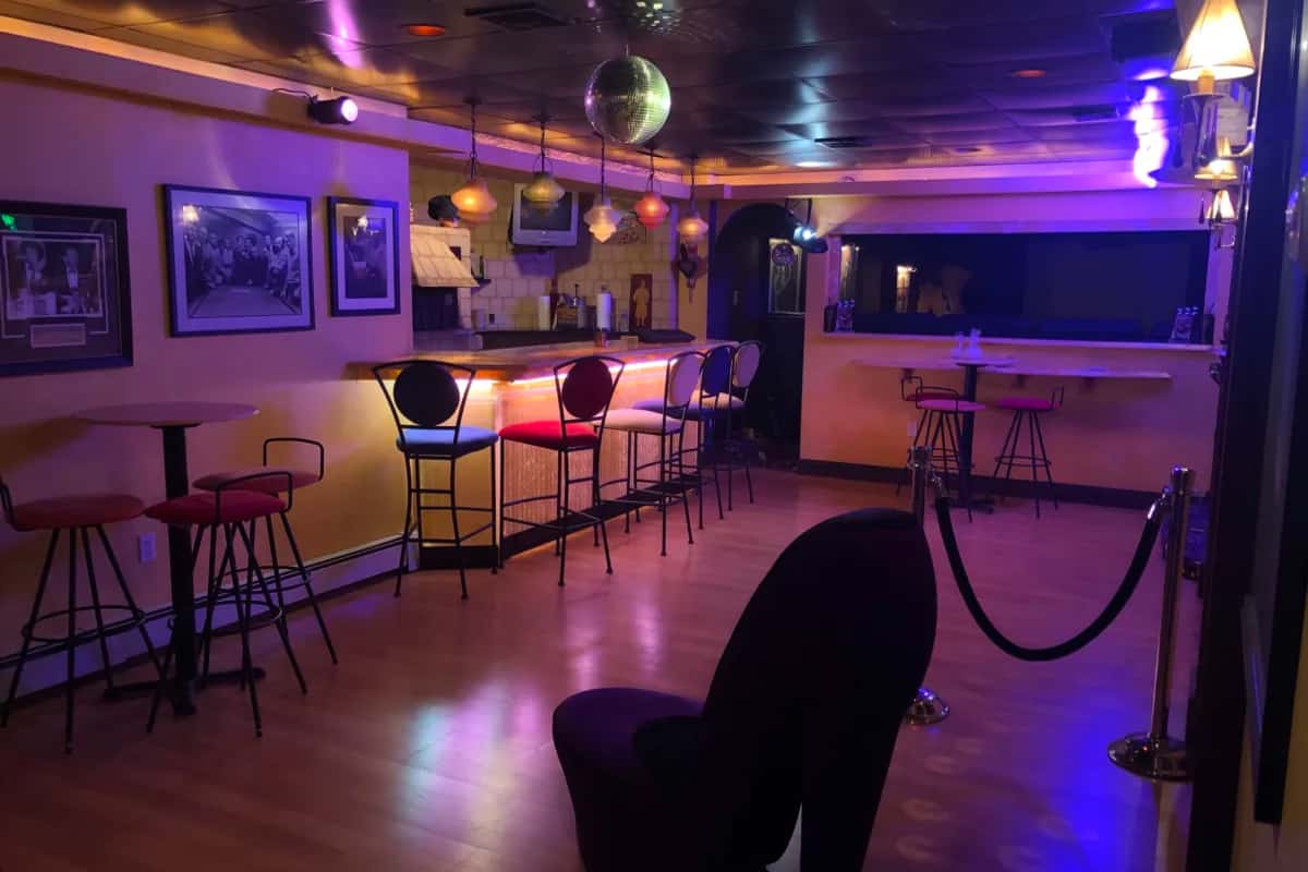 12 Groovy Disco Theme Party Ideas - Peerspace
