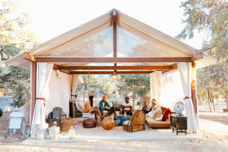 14 Great Youth Retreat Ideas - Peerspace