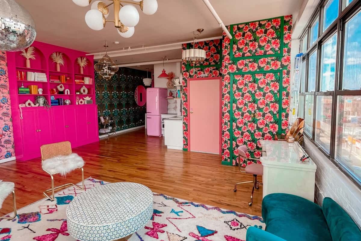 12 Cool Photoshoot Ideas At Home For Instagram - Peerspace