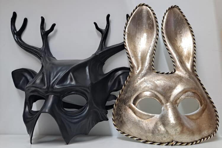 13 Smashing Masquerade Party Ideas For Adults - Peerspace