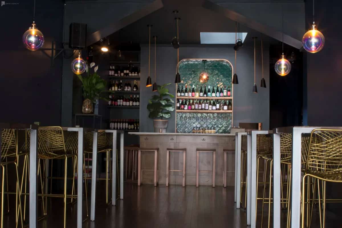 13 Smashing Masquerade Party Ideas For Adults - Peerspace