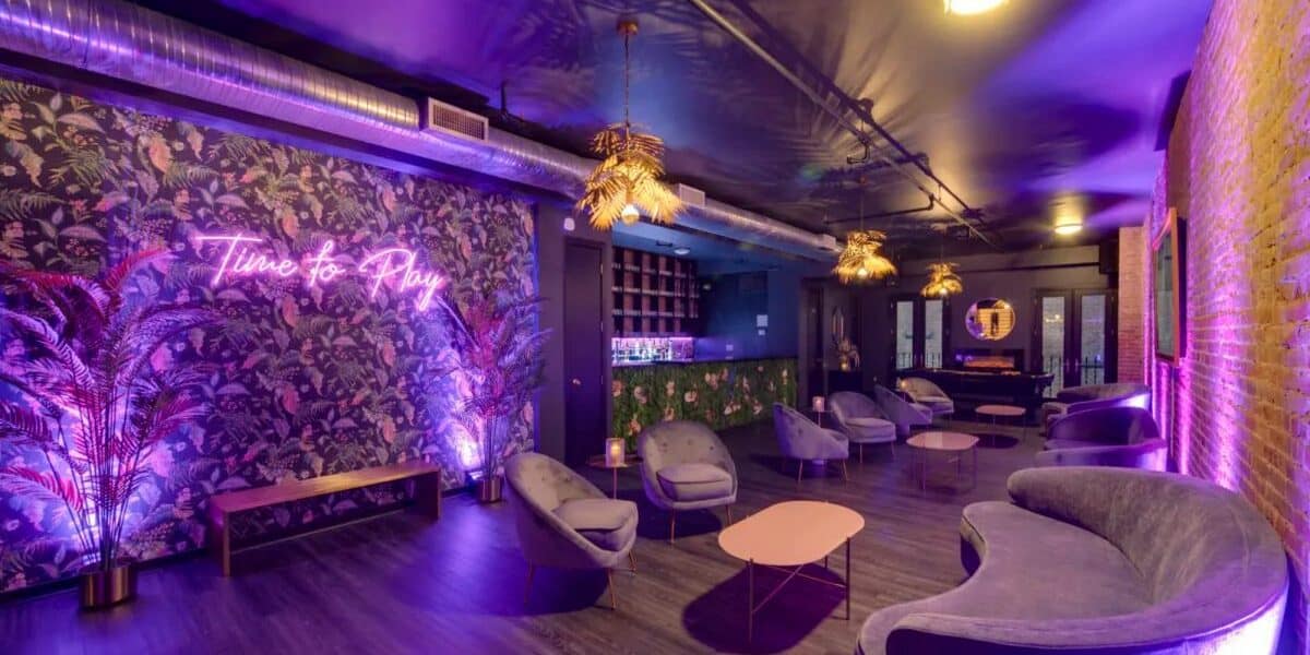 Throwing A Jewel Toned Wedding: All The Tips & Tricks For The Perfect ...