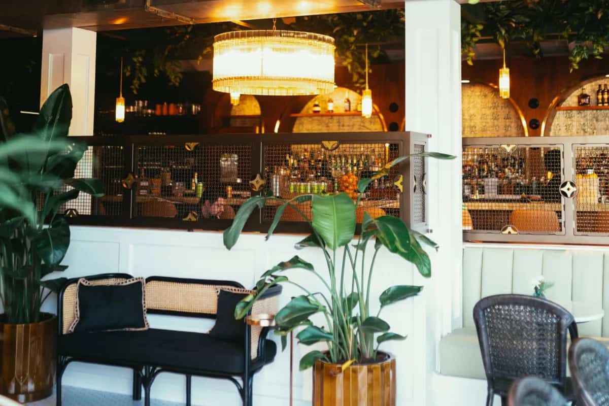 12 Gorgeous Indoor Photoshoot Locations in Orlando - Peerspace