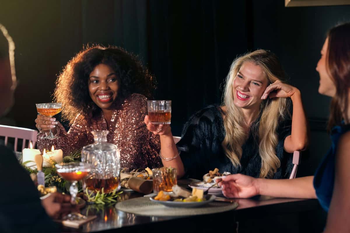 21 Unique Dinner Party Themes For Your Group - Peerspace