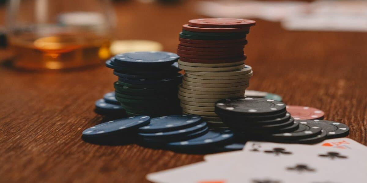 11 Fun Poker Night Ideas - Peerspace