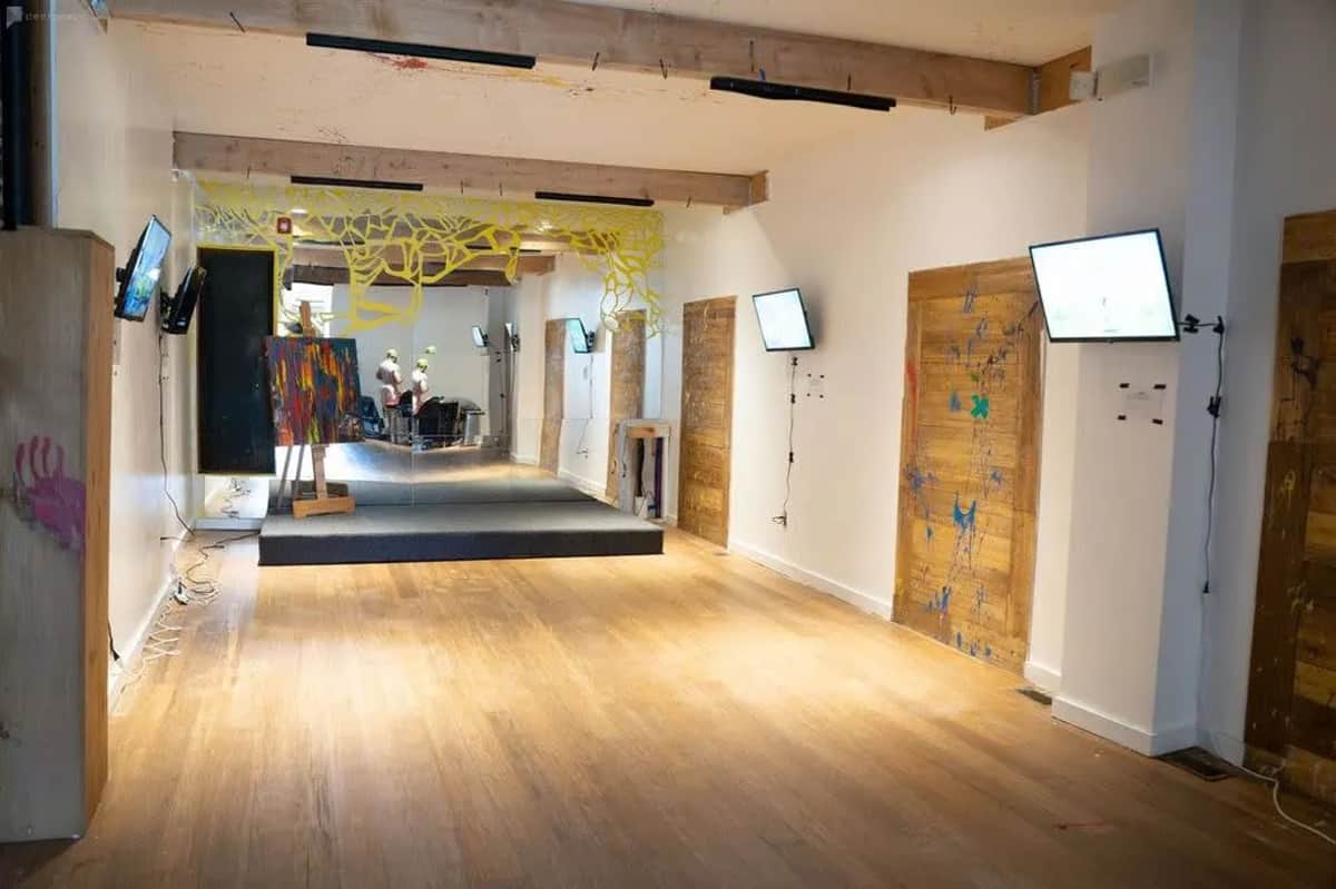 How Much Does It Cost to Rent a Venue for a Concert? - Peerspace