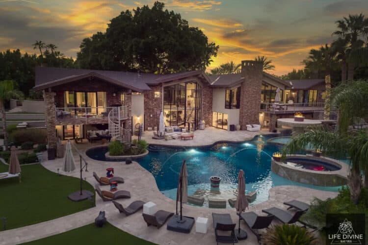 12 Unique Guys Night Ideas To Enjoy Something A Bit Different - Peerspace