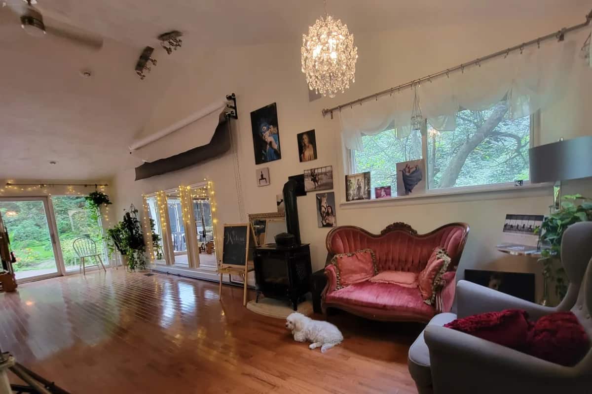 12 Gorgeous Indoor Photoshoot Locations in Pittsburgh - Peerspace