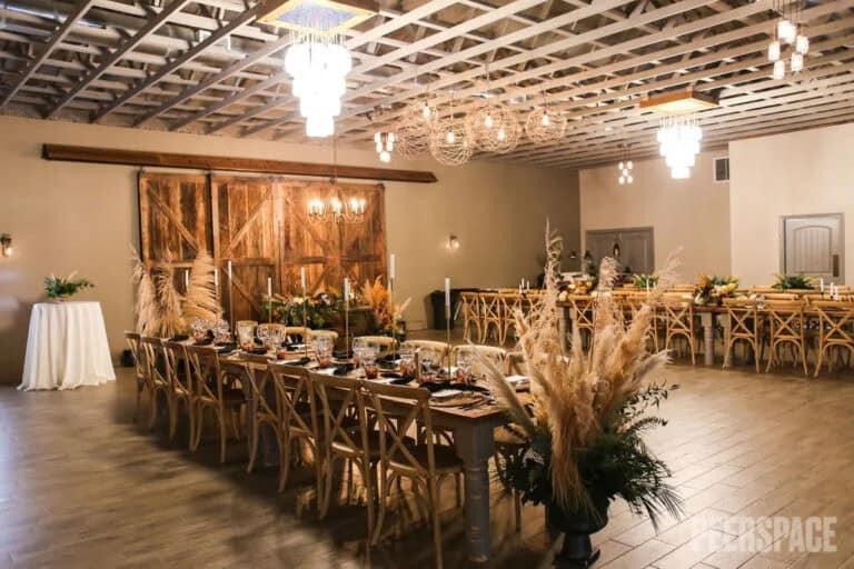 17 Unique Western Wedding Ideas For The Big Day - Peerspace