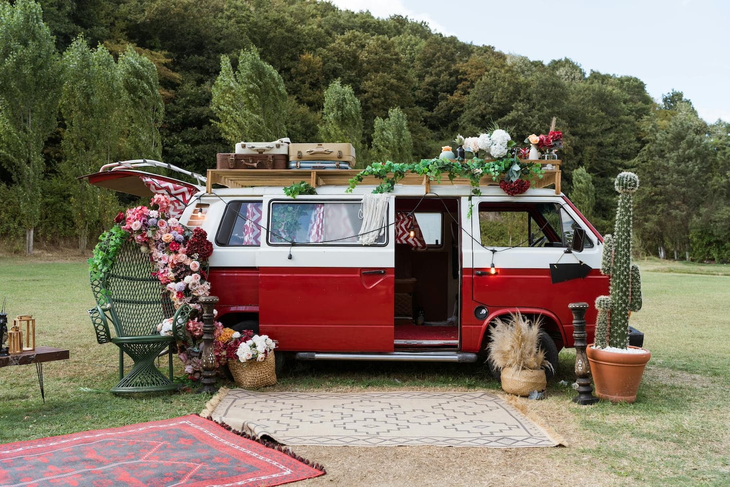 10 Unique, Groovy Ideas for a 70s Theme Party (2026) – Peerspace