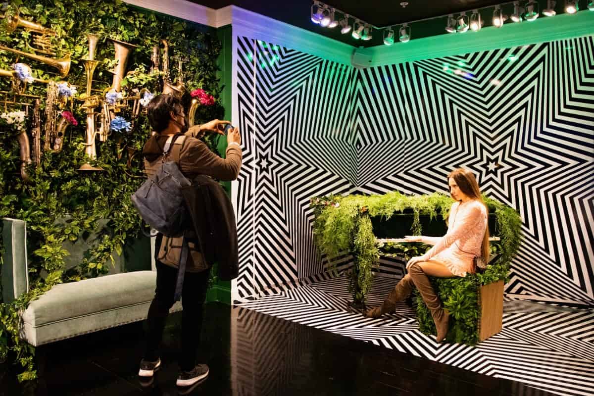 Everything You Should Put on Your Fashion Show Checklist (2025) - Peerspace