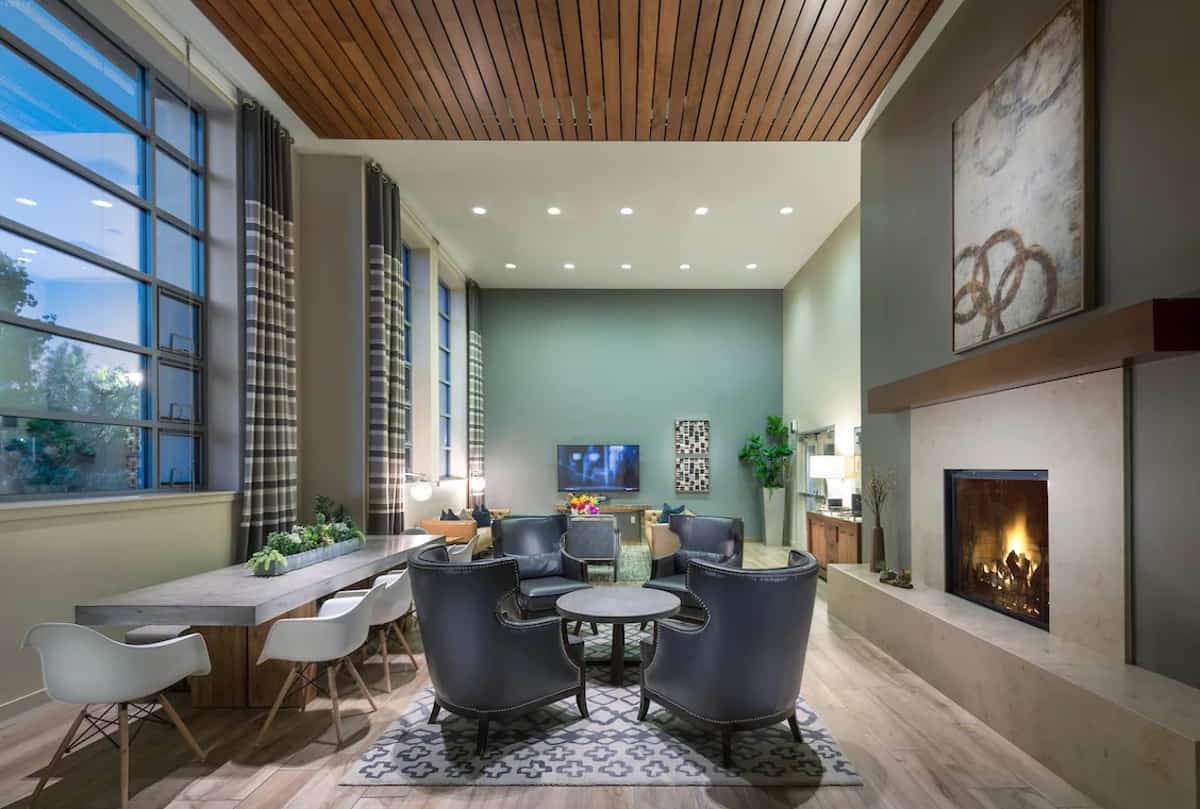 13 Creative Morning Meeting Ideas - Peerspace