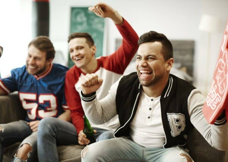 Tips for hosting the perfect Super Bowl party, depending on your guest ...
