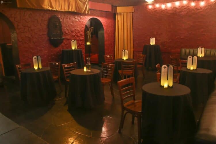 10 Fabulous Murder Mystery Party Ideas - Peerspace