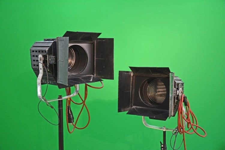 7 Helpful Green Screen Tips to Ace Your Next Shoot - Peerspace
