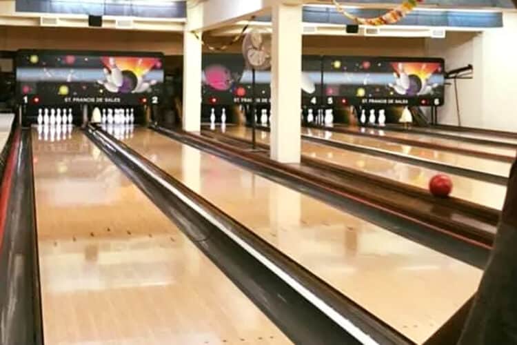 12 Unique Guys Night Ideas To Enjoy Something A Bit Different - Peerspace