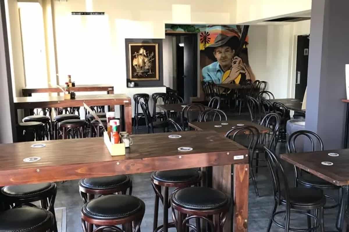 15 Unique Guys Night Ideas To Enjoy Something A Bit Different - Peerspace