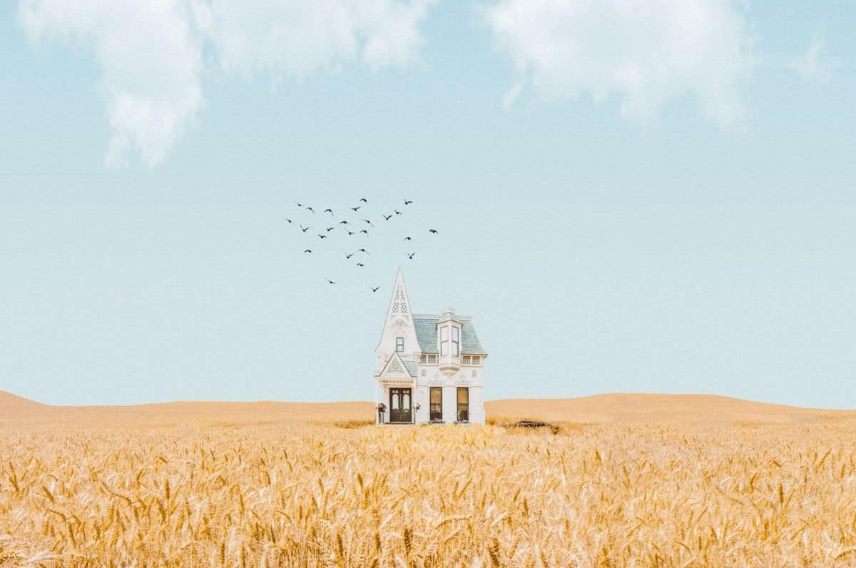 Surrealism Photography: What to Know and How to Nail It - Peerspace