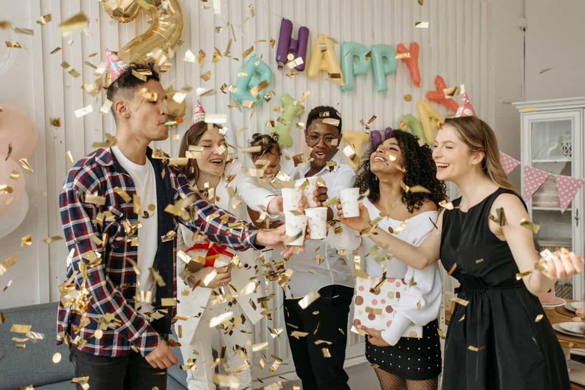 How to Plan a Birthday Party (And Actually Enjoy Yourself) - Peerspace