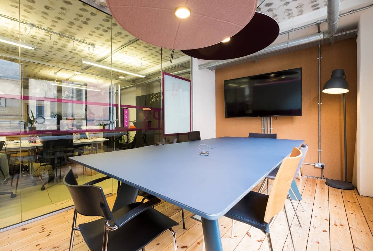 Looking to hire Airbnb office space? Here's what you need to know.